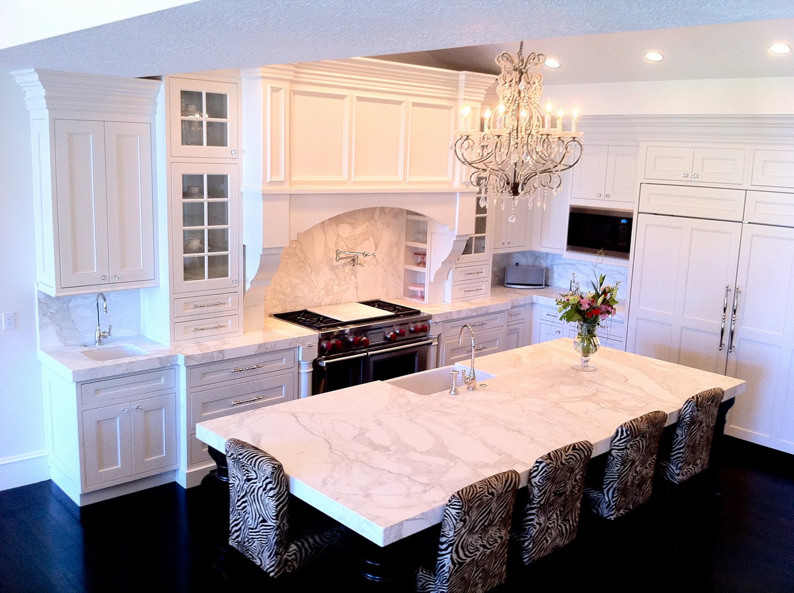 The Granite Gurus: Honed Calacatta Gold Kitchen