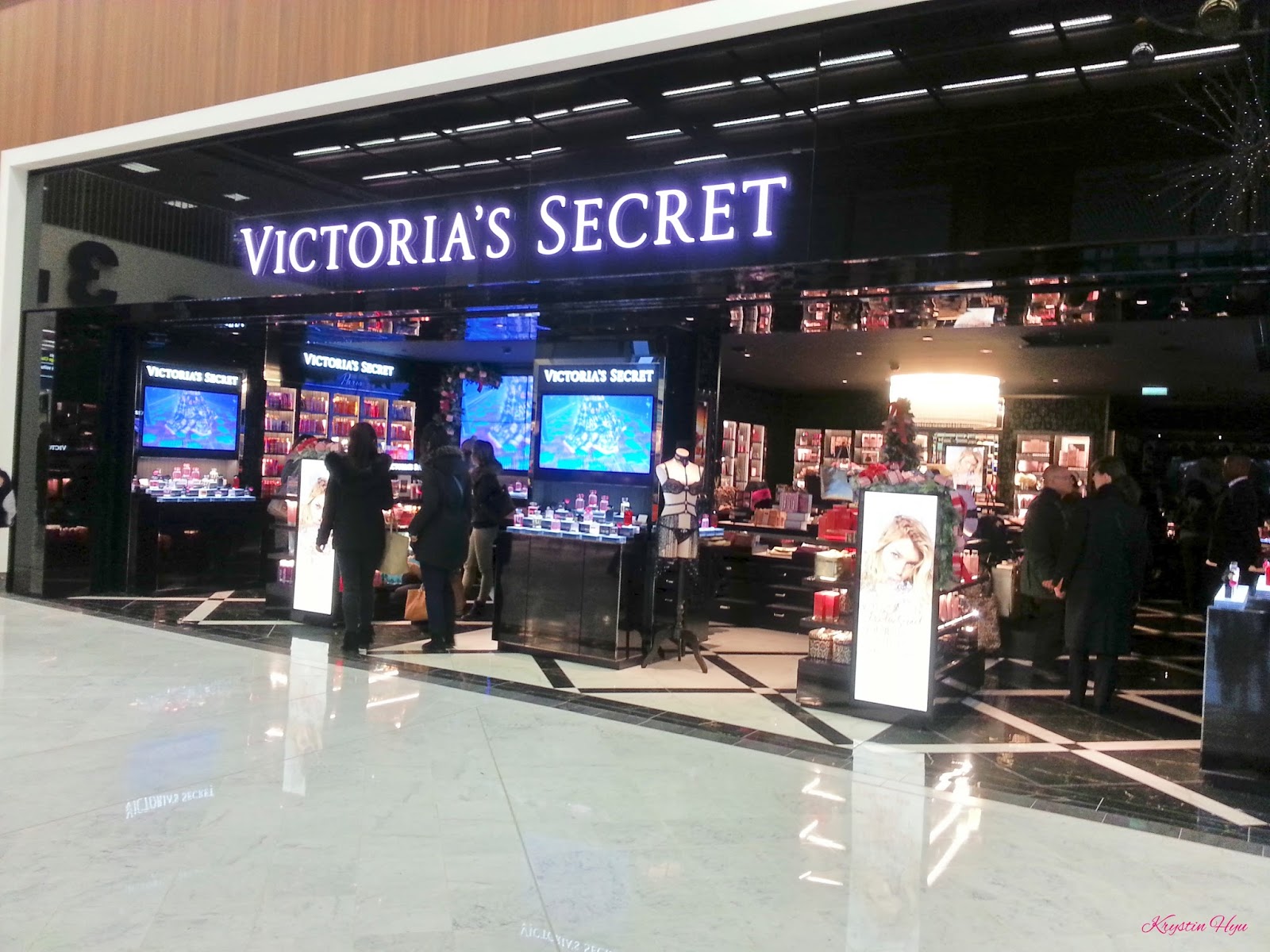 Like Swan: Victoria's Secret in Paris / Victoria's Secret à Paris