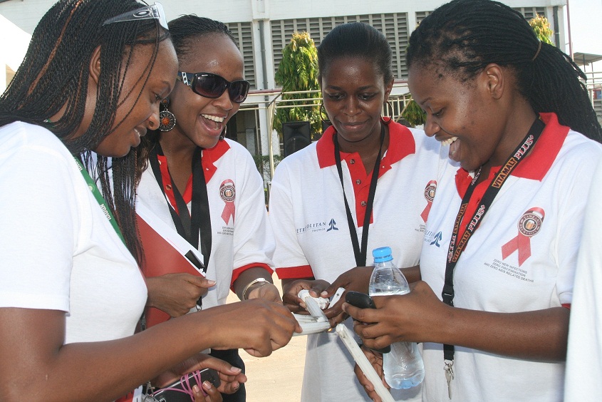 TBL YAADHIMISHA SIKU YA UKIMWI DUNIANI. 400 WAJITOKEZA KUPIMA VIRUSI ...