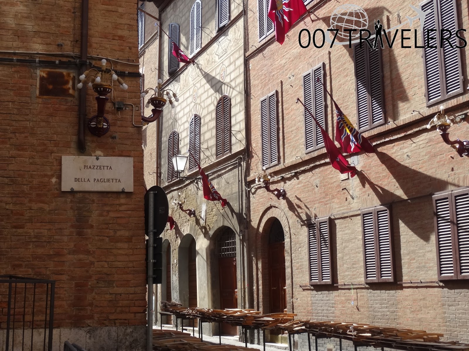 007 Filming location: Entrance of the safe house / Quantum of Solace ...