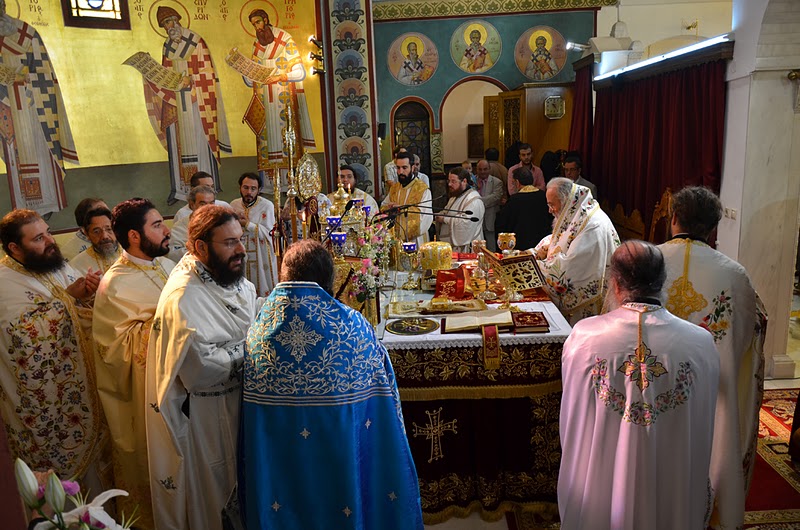 Ενορία Αγίου Ελευθερίου Κερκύρας: ΘΕΙΑ ΛΕΙΤΟΥΡΓΙΑ ΣΤΟΝ ΙΕΡΟ ΝΑΟ ΑΓΙΟΥ ...