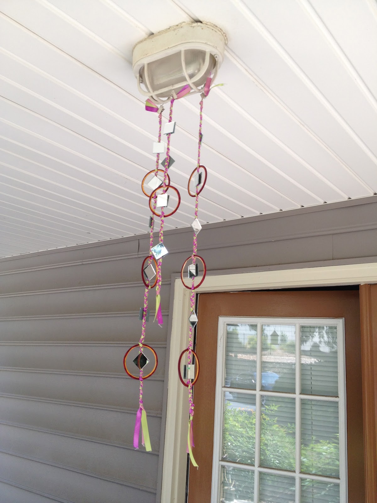 Jish Touch !!: Hanging dangling..Patio decor