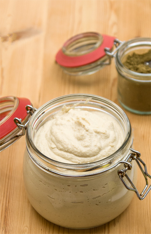 Moj svet kuhanja in priprave sladic: Domač humus / Homemade hummus