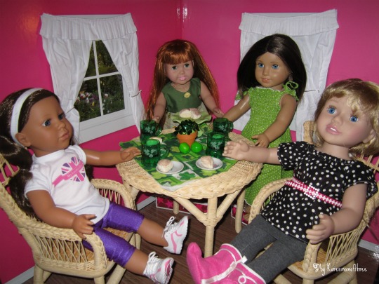 Karen Mom of Three's Craft Blog: Where in the Dolly World are you from?