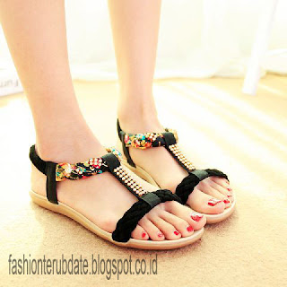Trend Model Sandal Wanita Terbaru - Fashion Terupdate