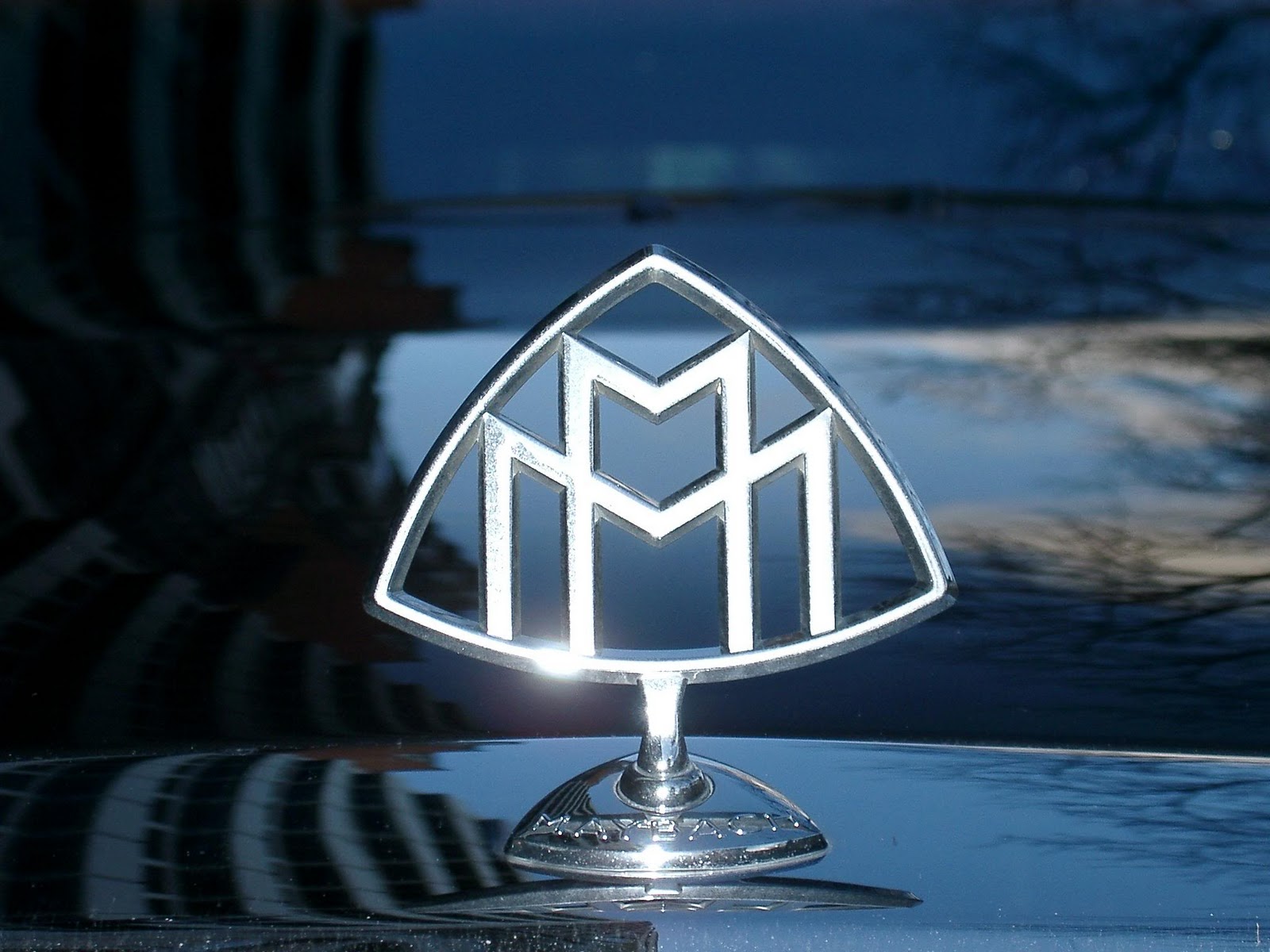 Maybach Logos