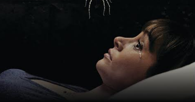 Only In The Movies: Movie Review: Dead Awake