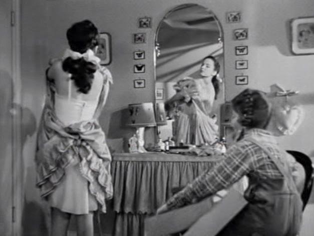 Another Old Movie Blog: Mildred Pierce - 1945...Revisiting Veda