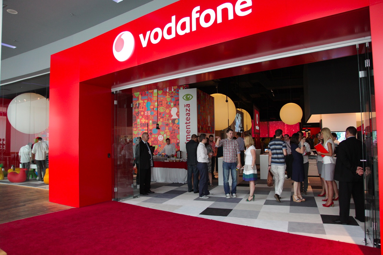 How to Activate Vodafone International Roaming ? | Squigly Tech World