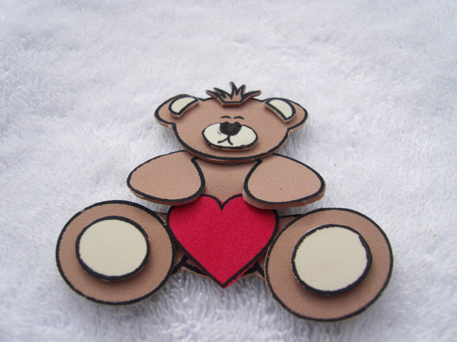 Diseños 76: Oso con corazón