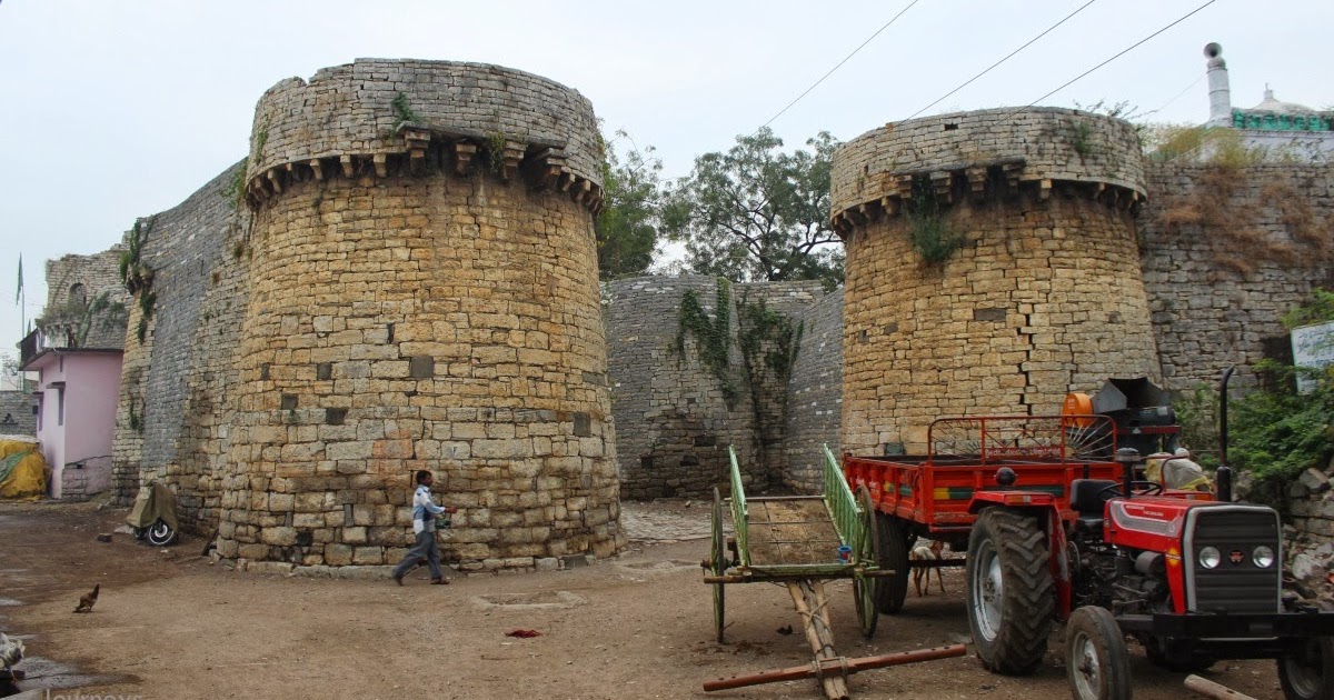Journeys across Karnataka: Fort Malkhed ~ Manyakheta