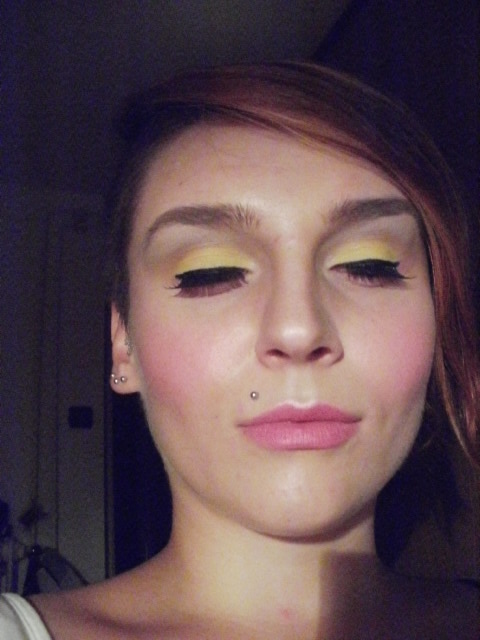 Nicki Minaj Super Bass Makeup