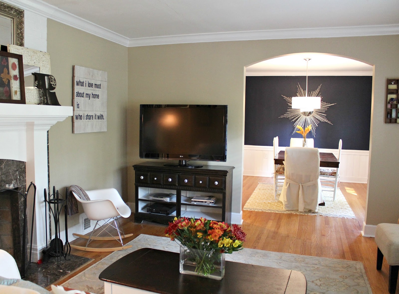 Ten June: Living Room Tweak List: DIY Wall Sign