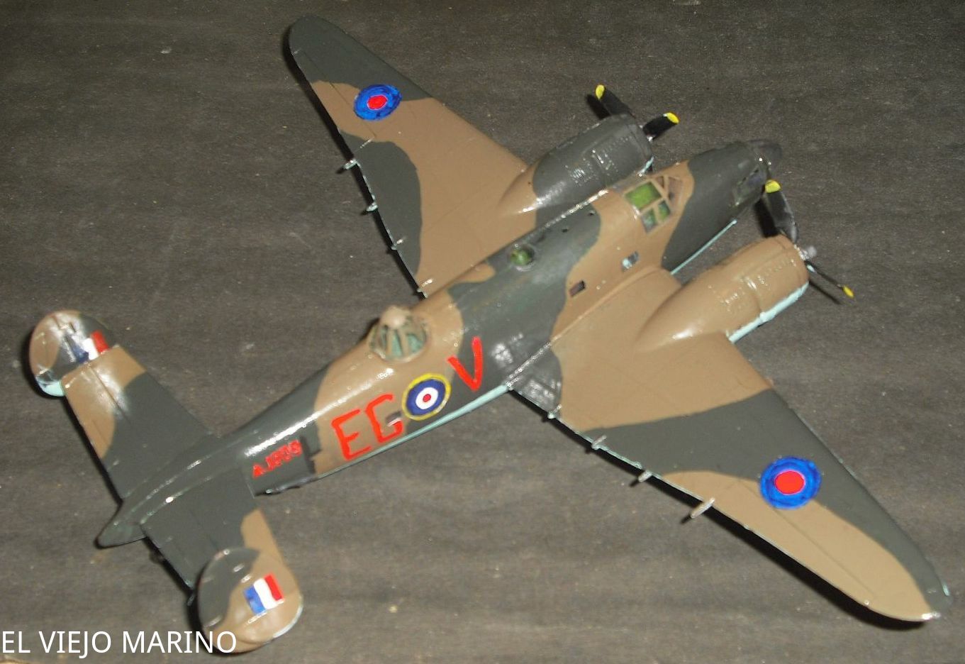 Modelando la RAF: Ventura, Victoria Cross, Sq. Leader Trent