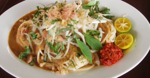 Singapore Trails: [Food] Heritage Dish of Johor: Laksa Johor
