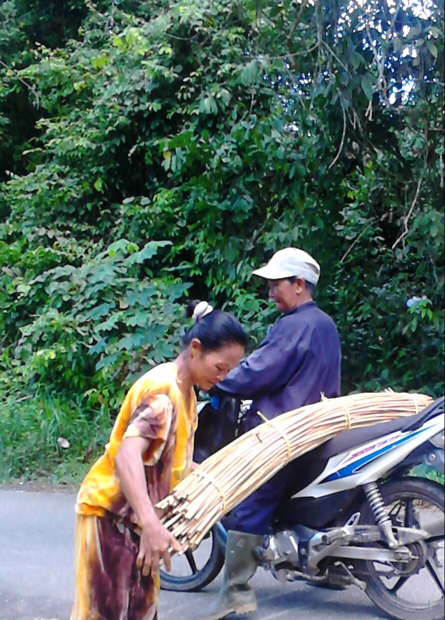 Boyan Buen: Perkakas tradisional Suku Paser berbahan baku rotan.