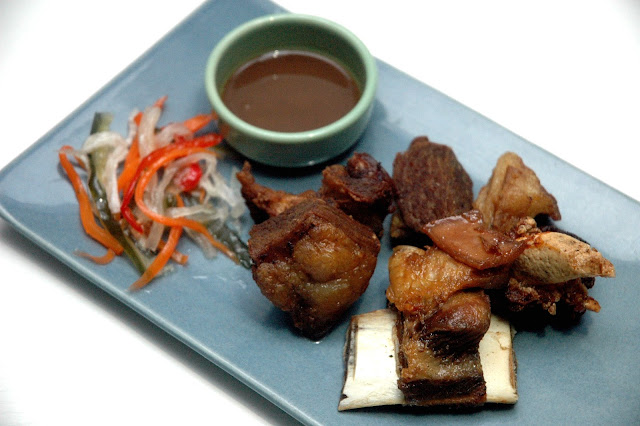 DUDE FOR FOOD: Back at Mama Rosa...