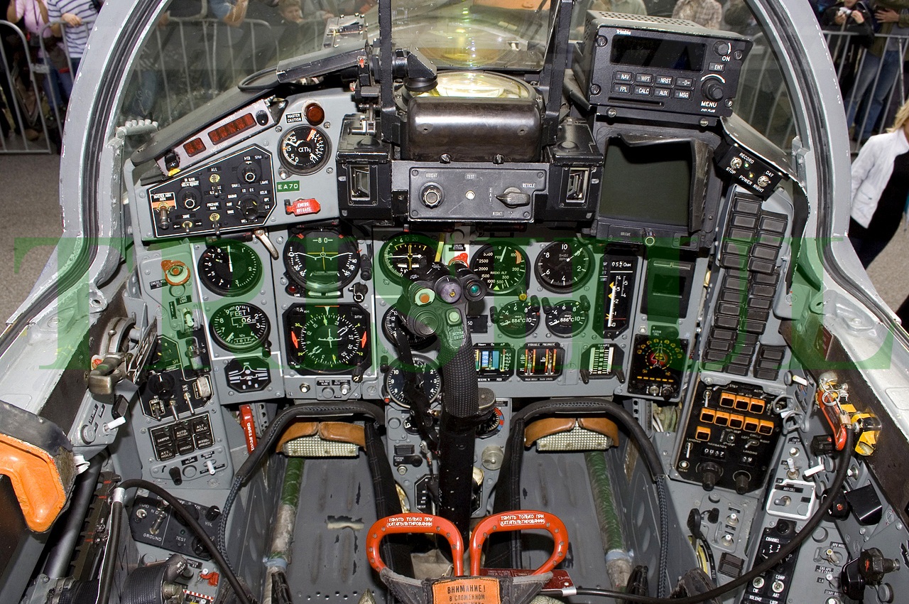 Miscellaneous Year-End Jottings> INS Kolkata ,MSWS ,Tuskor pod,OFB gun ...