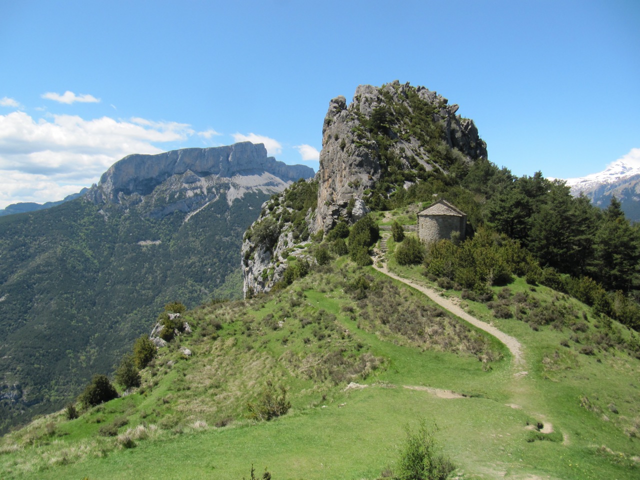 JESUS CUENCA: LA RUTA DE LAS ERMITAS EN TELLA