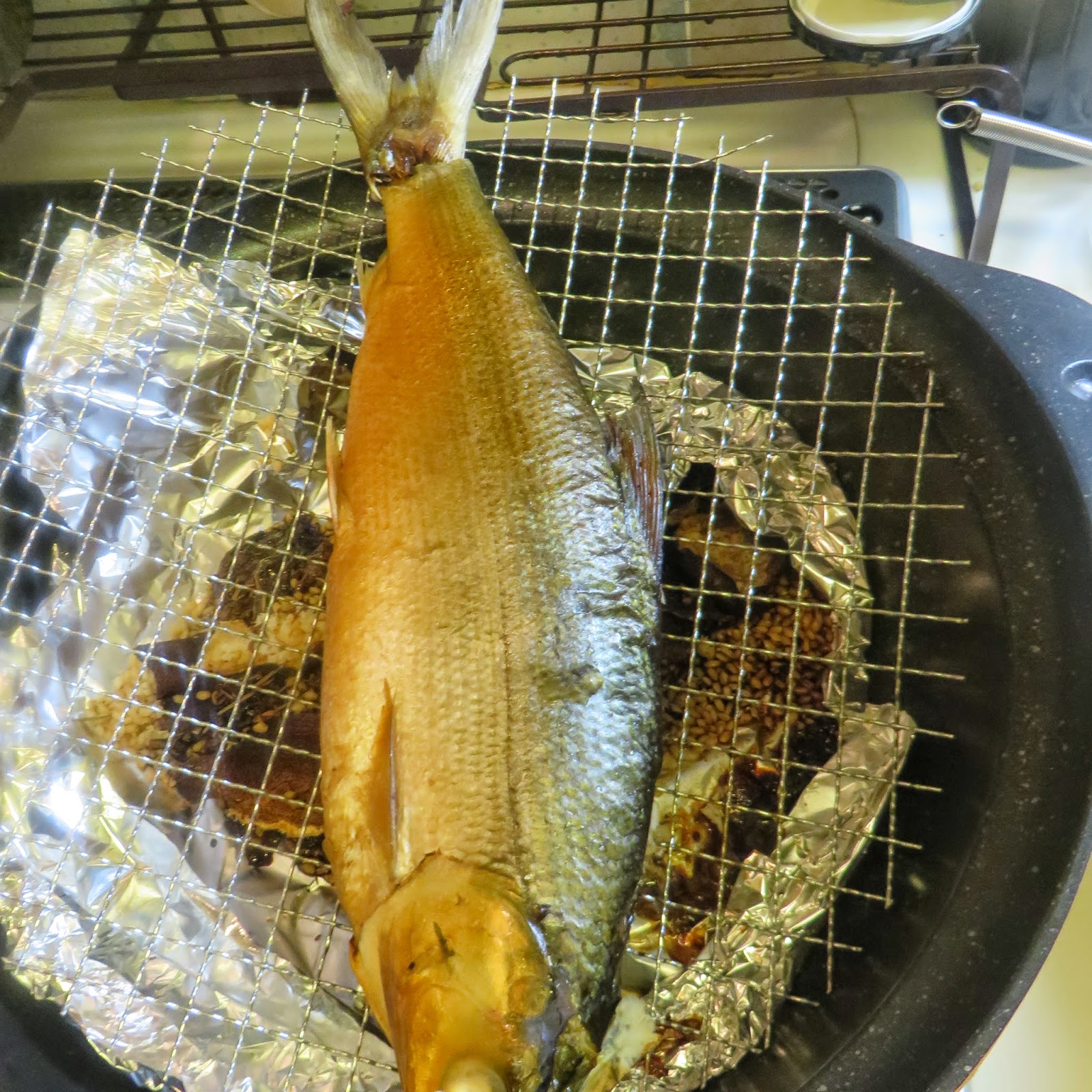 LUWEEH KITCHEN : Pag gawa ng BANGUS TINAPA at home