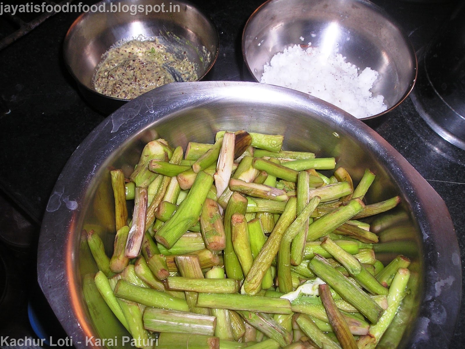 Jayati's Food Journey - Enjoy!!!: Kachur Loti - Karai Paturi