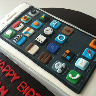 TeaRoom by Bel Jee: iPhone 5 cake