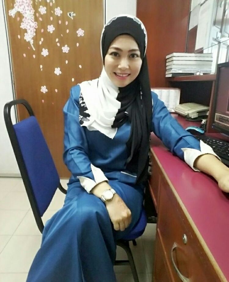 Mamah Muda Berjilbab Ditambah Bugil Dengan Gaya Binal | Skandal Foto Bokep ABG | Situs Film ...