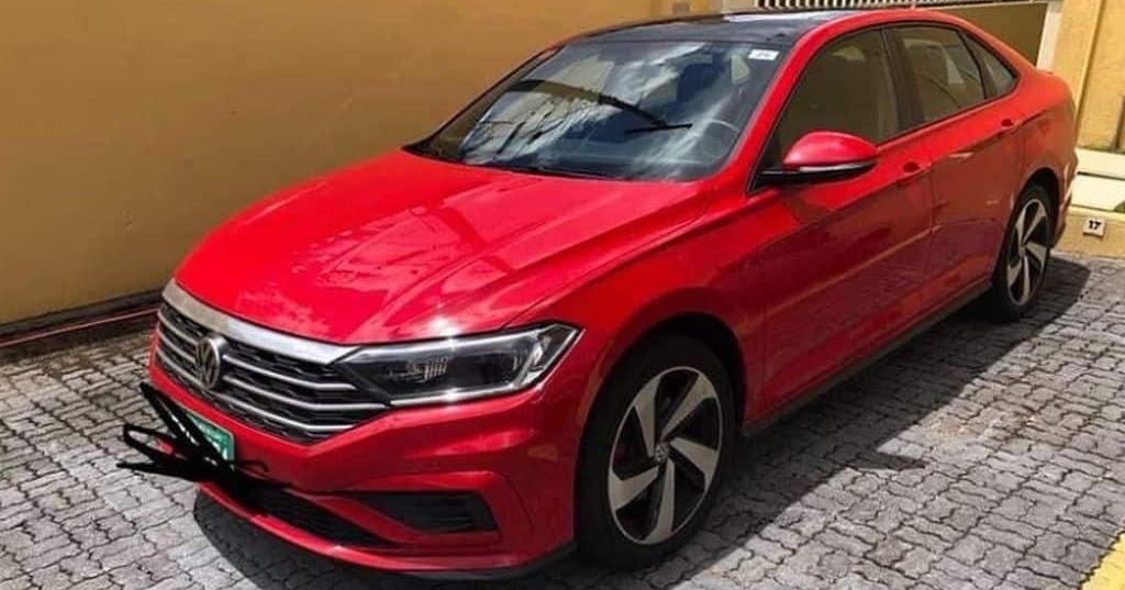 Volkswagen já testa Jetta GLi no Brasil disfarçado de R-Line, como ...