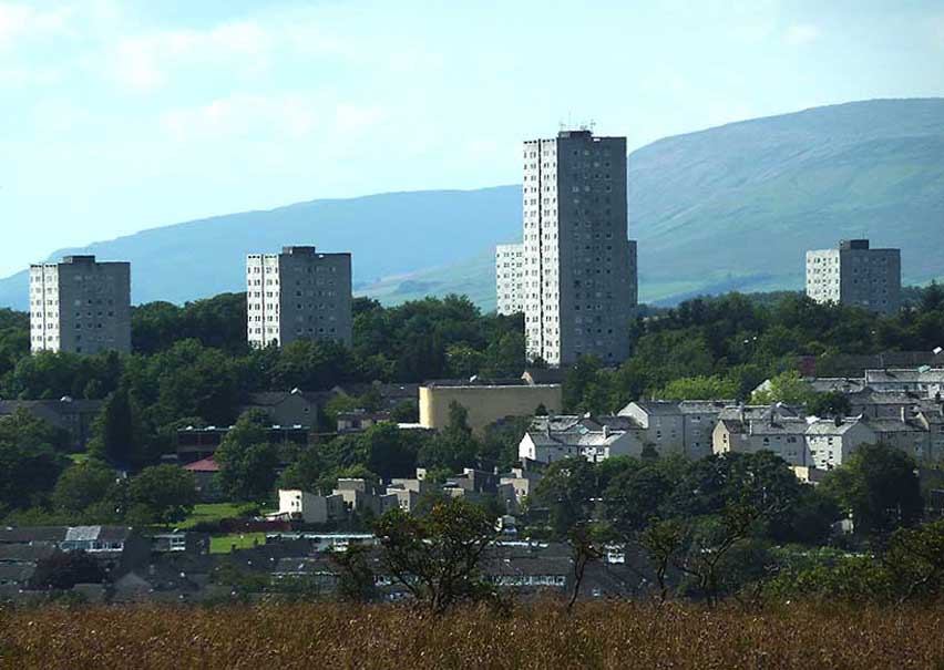 Alex and Bob`s Blue Sky Scotland: Cumbernauld Uplands. The Bam Fae La ...