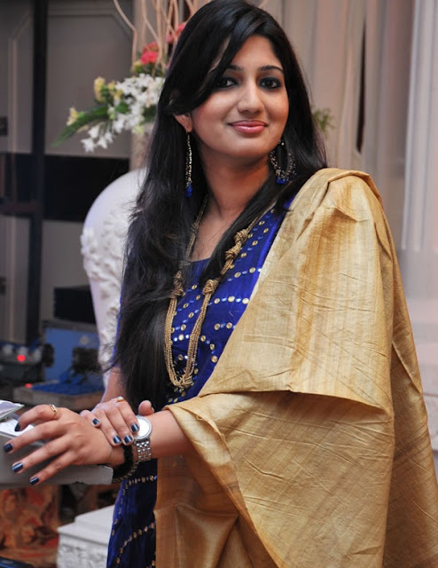 Divya Airtel Super Singer Anchor Vijay TV Photos |Kollywood Mantra