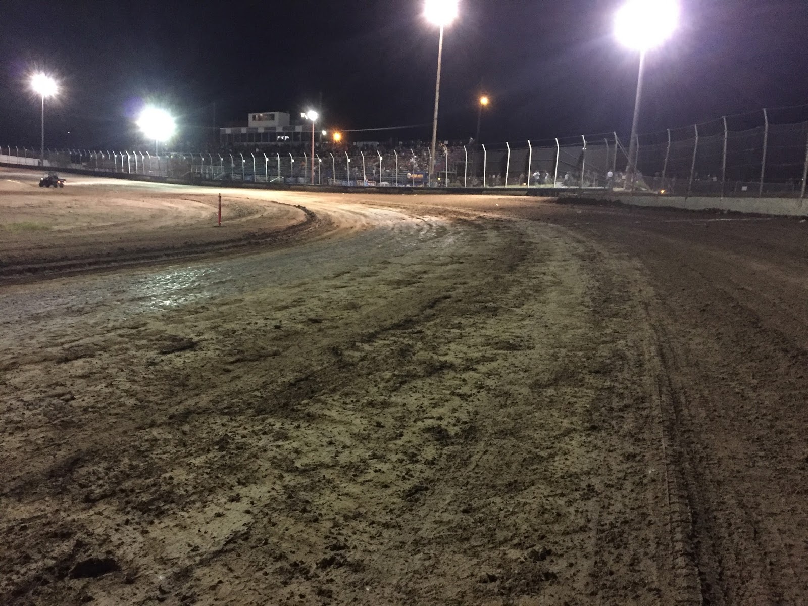 The DIRT Network: World of Outlaws Race Recap - USA Raceway