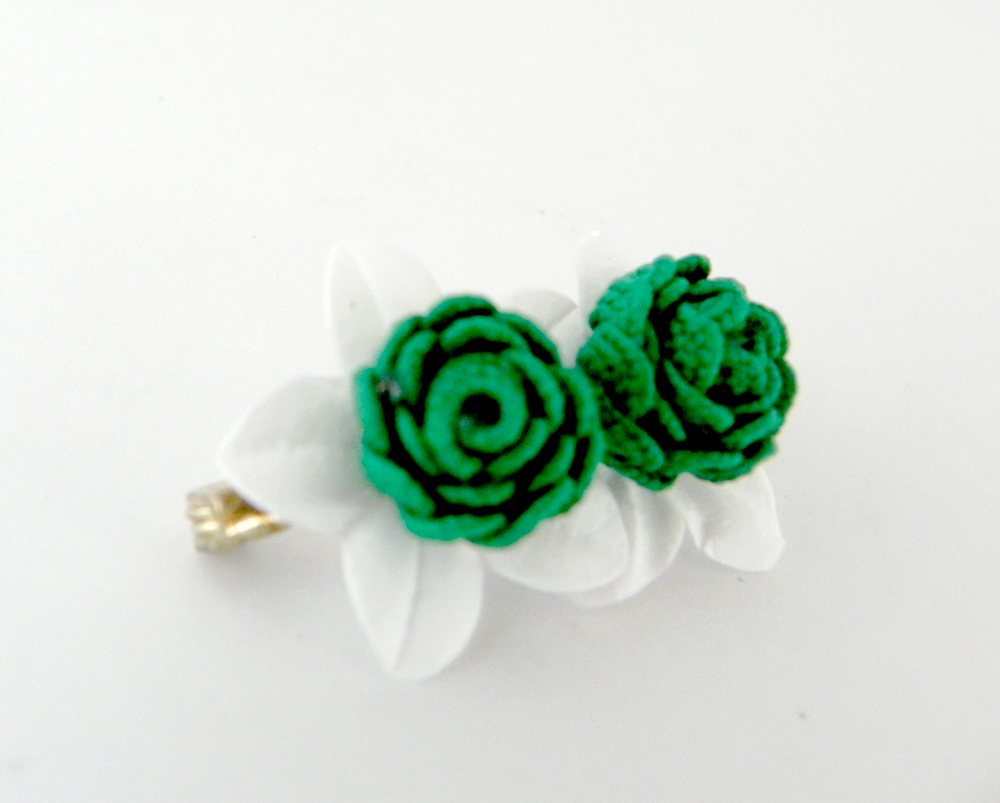 SybillinartNews: Tiny ric rac roses for accessories