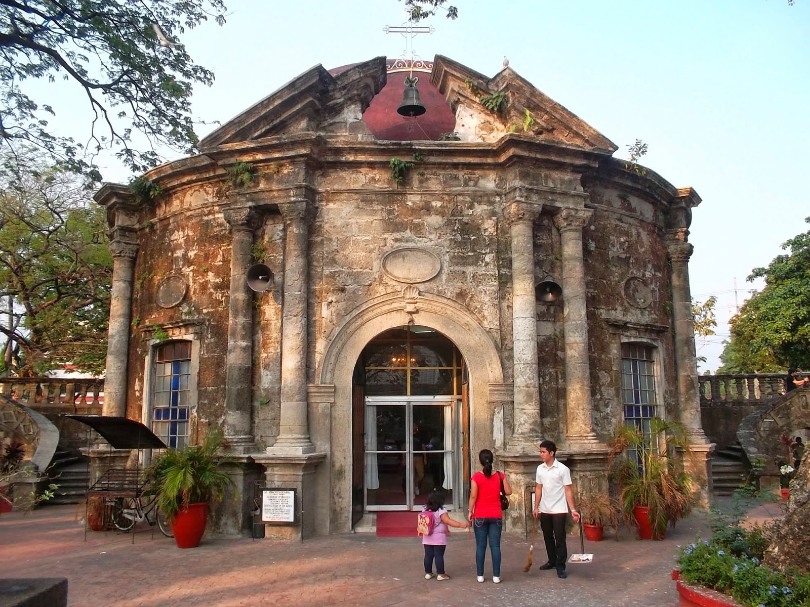 Konted's Make My Day 2: Paco Park: Enchantingly Beautiful