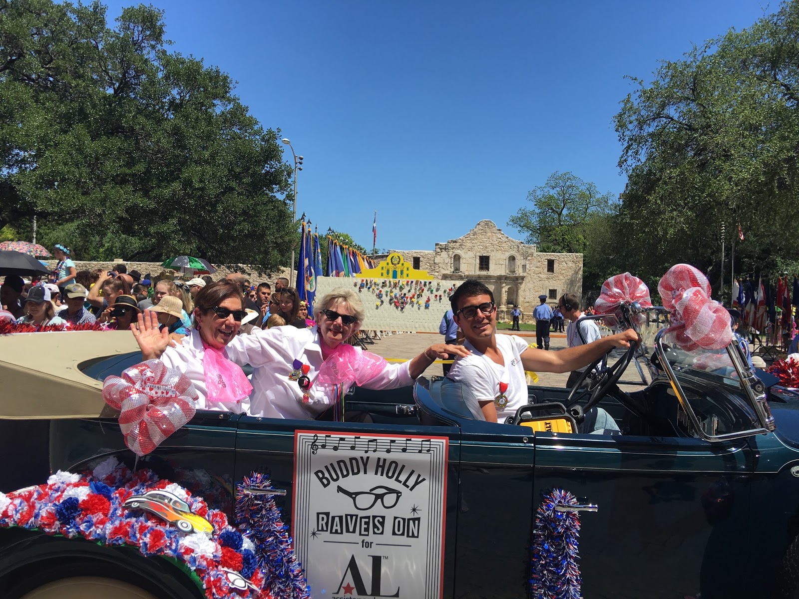 WB Ray Class of 1964: WB Ray Texans Working Hard for A Great Cause