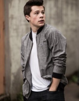 NYSocBoy's Beefcake and Bonding: The Top 10 Hunks of "Crazy Ex-Girlfriend"