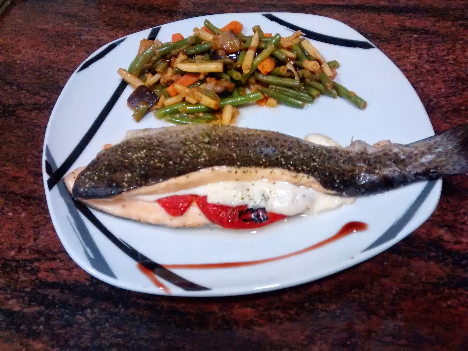 CHUPI !!!: TRUCHA RELLENA DE PIMIENTO DEL PIQUILLO CON QUESO Y VERDURAS ...