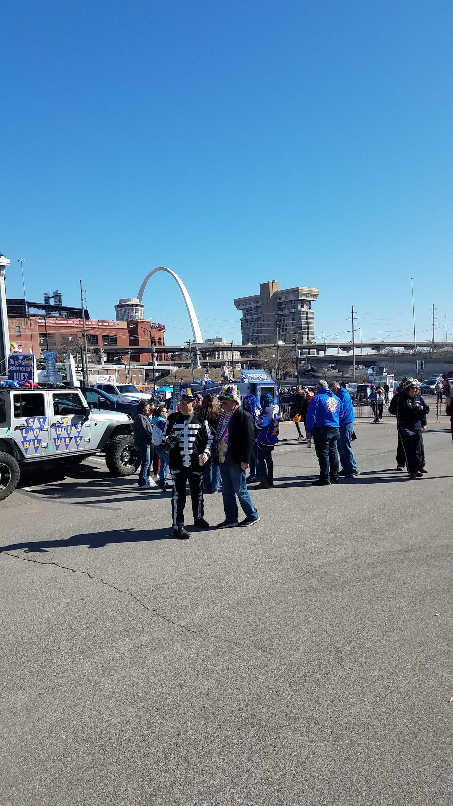 Bob Delaney At Large: Marching with the St. Louligans at Soulard Mardi ...