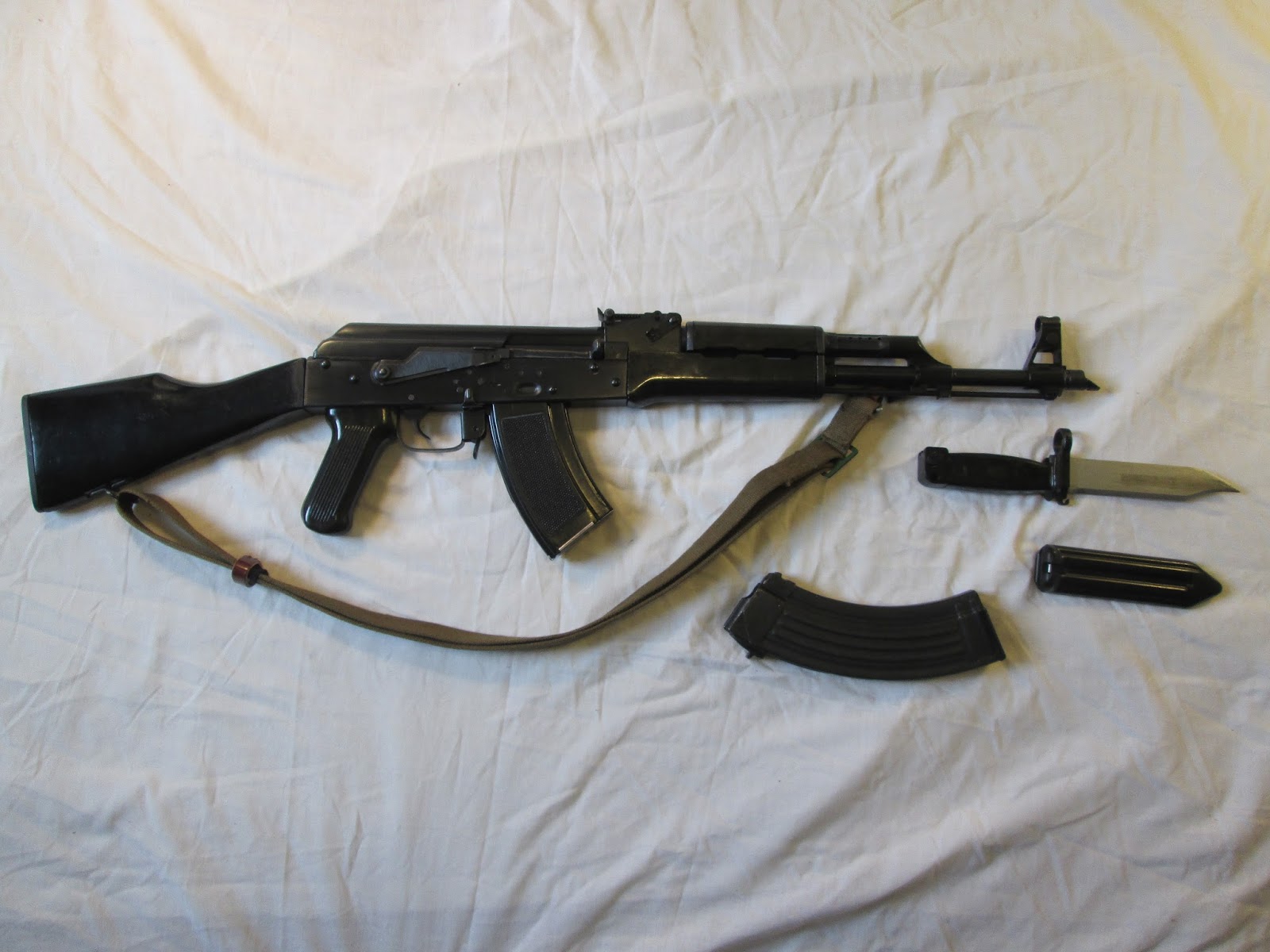 The Chinese AK-47 Blog: Chinese Bakelite AK-47 Furniture, Spikers ...