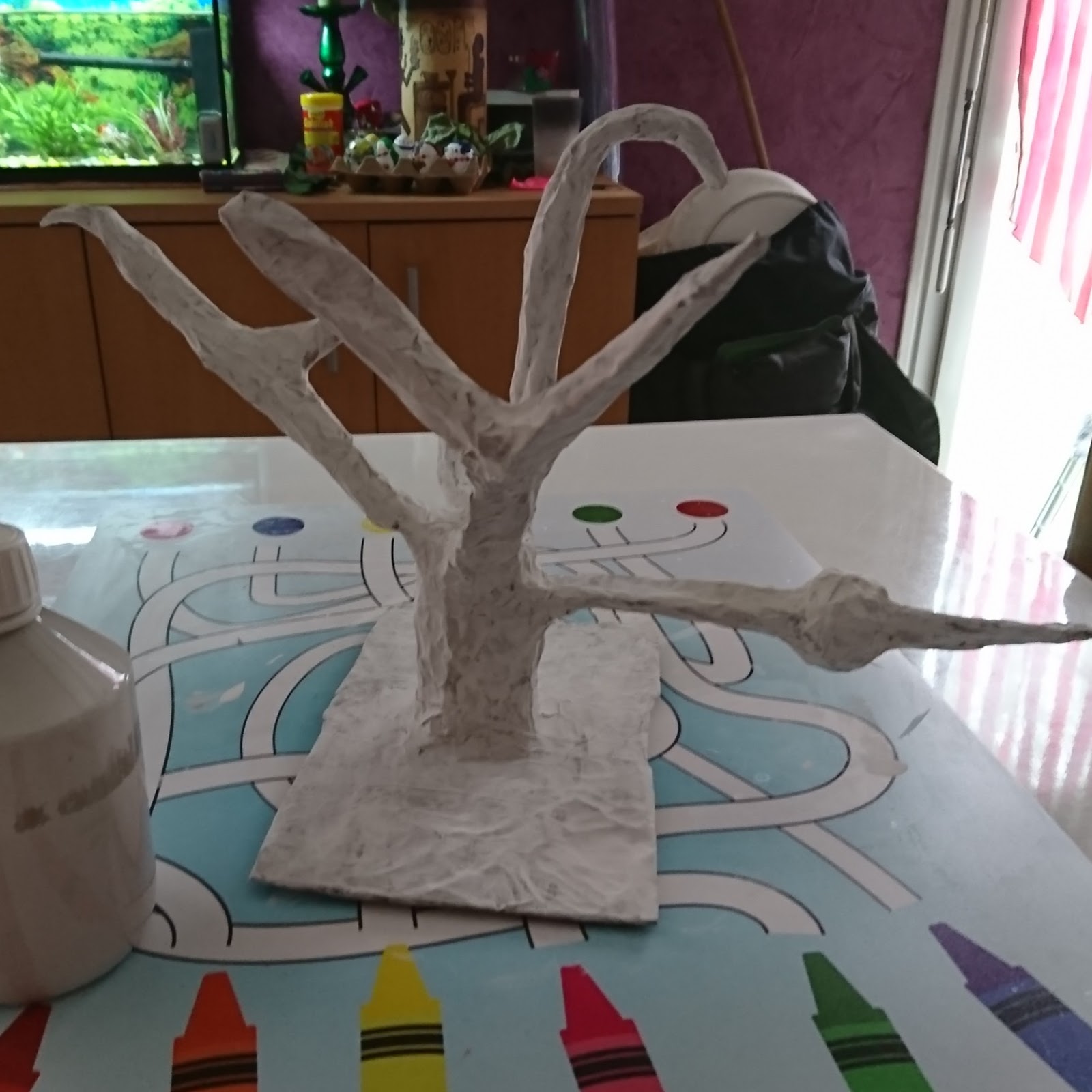 Notre arbre en papier mâché