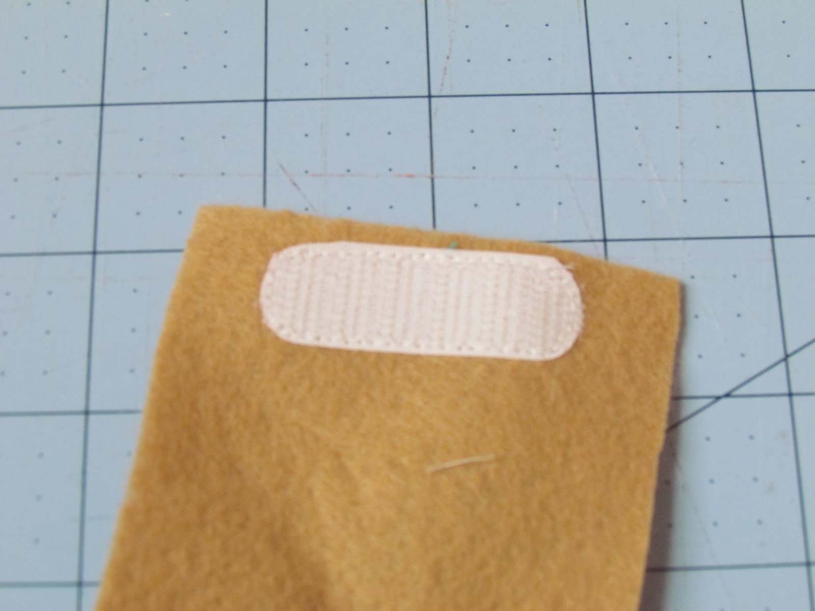 Little Bean Workshop: Play Vet Clinic and Felt Band-Aid Tutorial