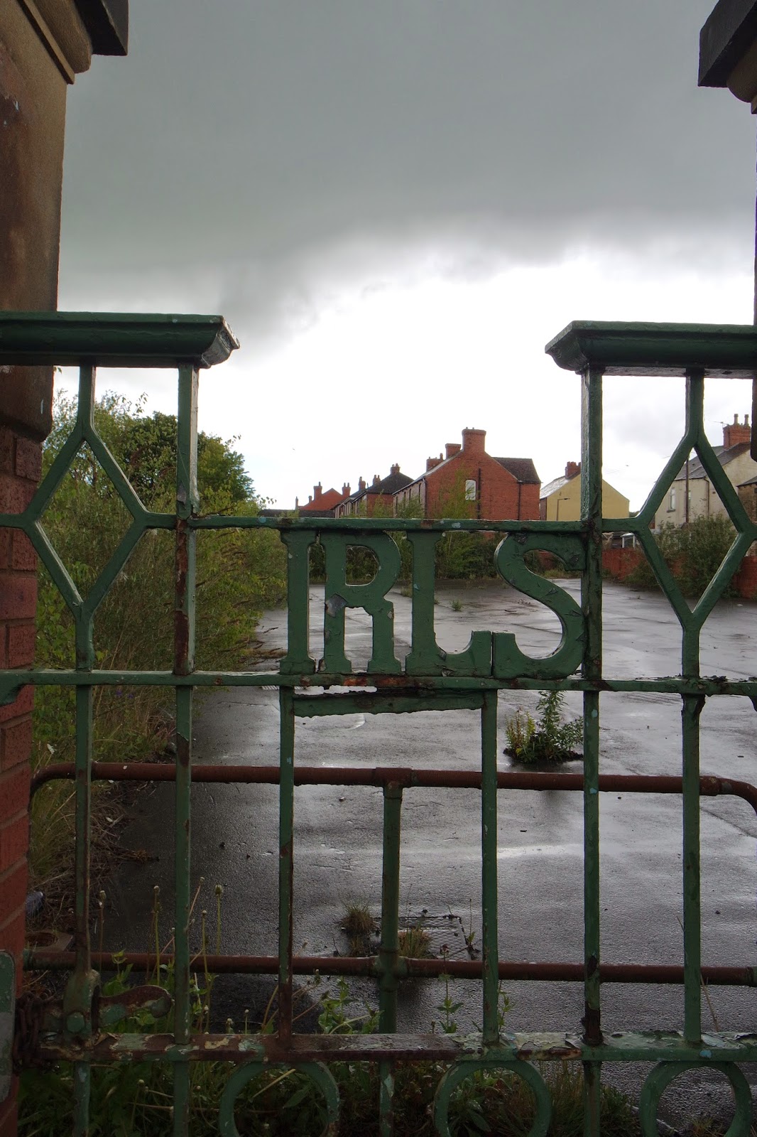 round the rails we go: May 2015