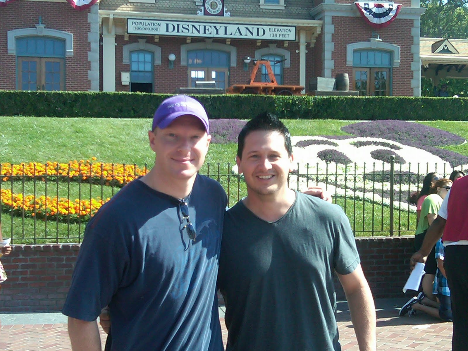 FRED Friday…Meet Carlos, the Disneyland Fred – Lead With Hospitality