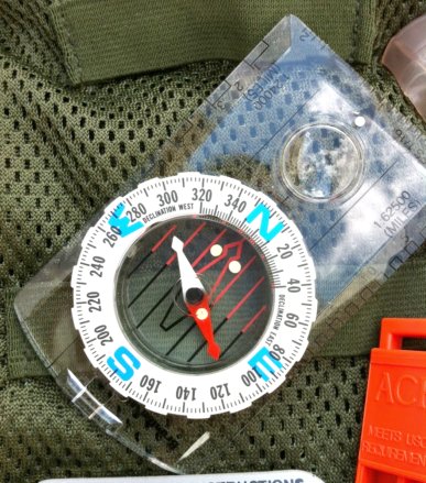 Black Scout Survival: U.S. Marine Corps Survival Kit