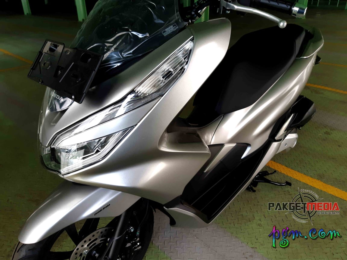 pakgetmedia: Varian Warna Baru Honda PCX 150 Silver. Lebih Menggoda ...