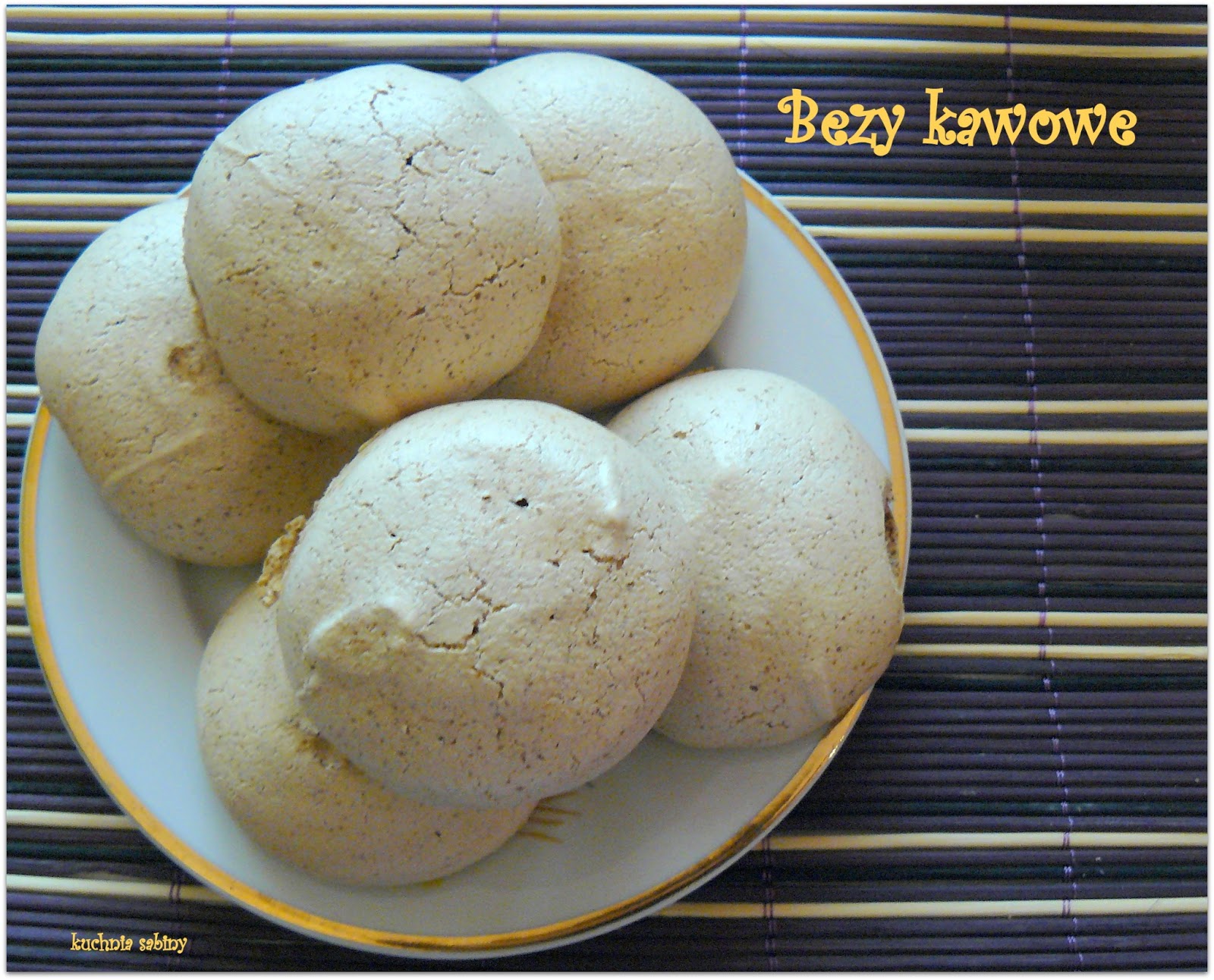 Kuchnia Sabiny: Bezy kawowe