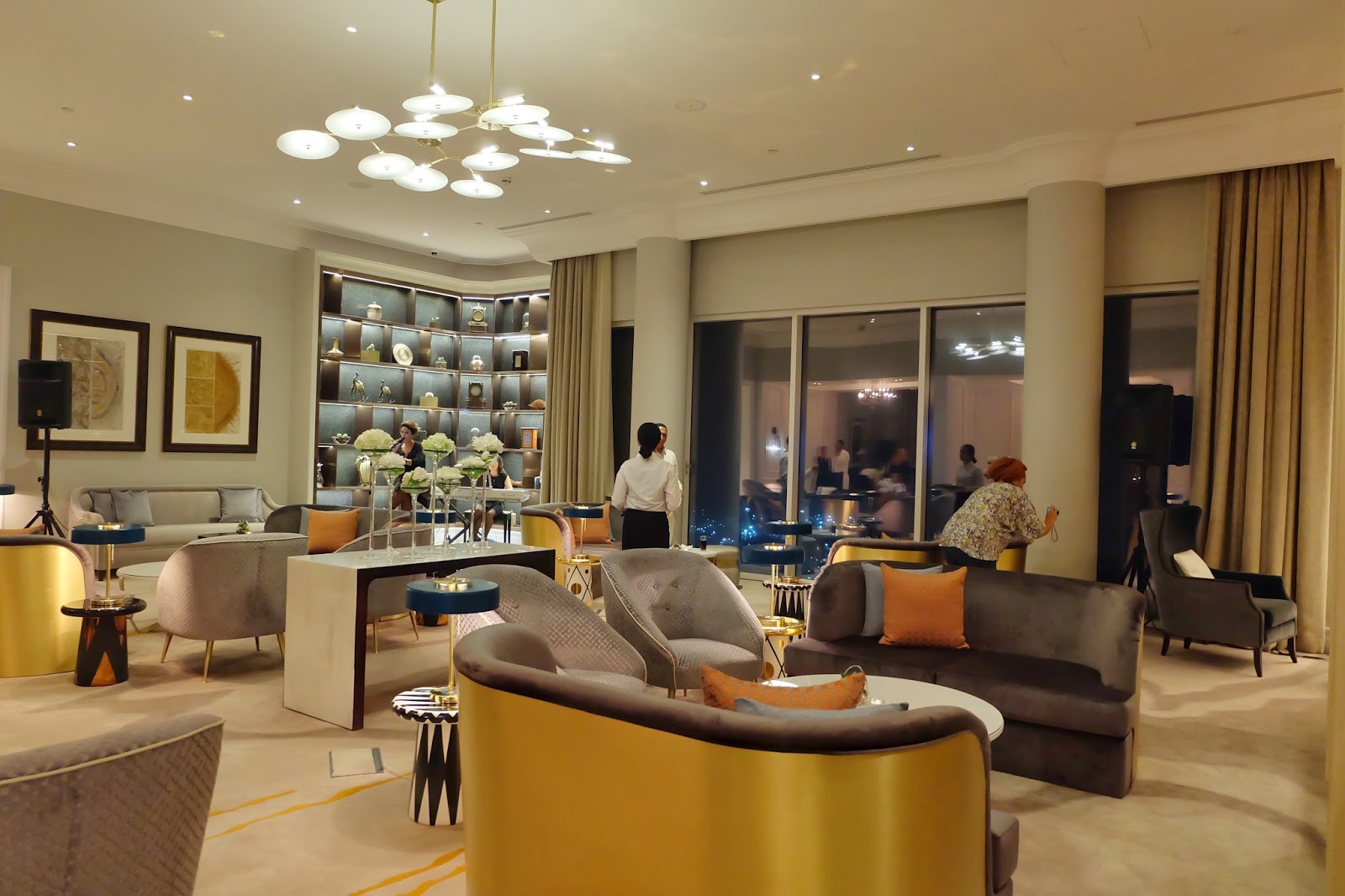 Access to Ritz Carlton Doha Club Lounge - I am a Centerpiece