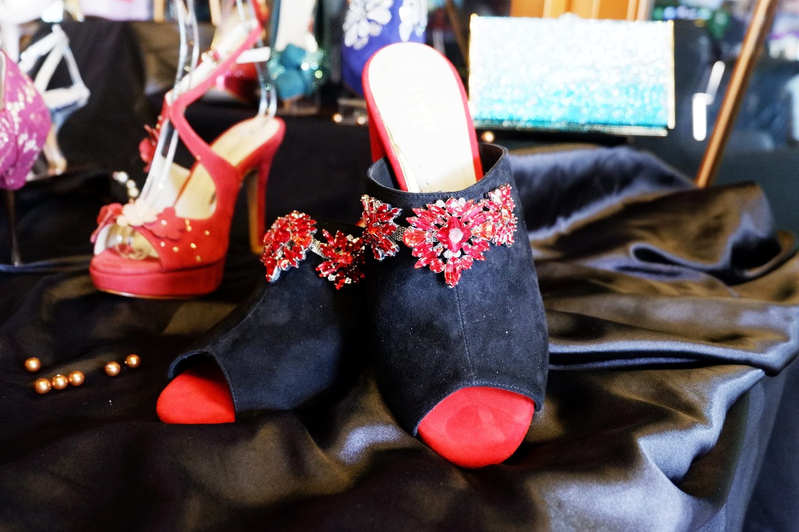 Sara Wanderlust: [FASHION] Lewré Bespoke Spring/Summer 2018 Collection