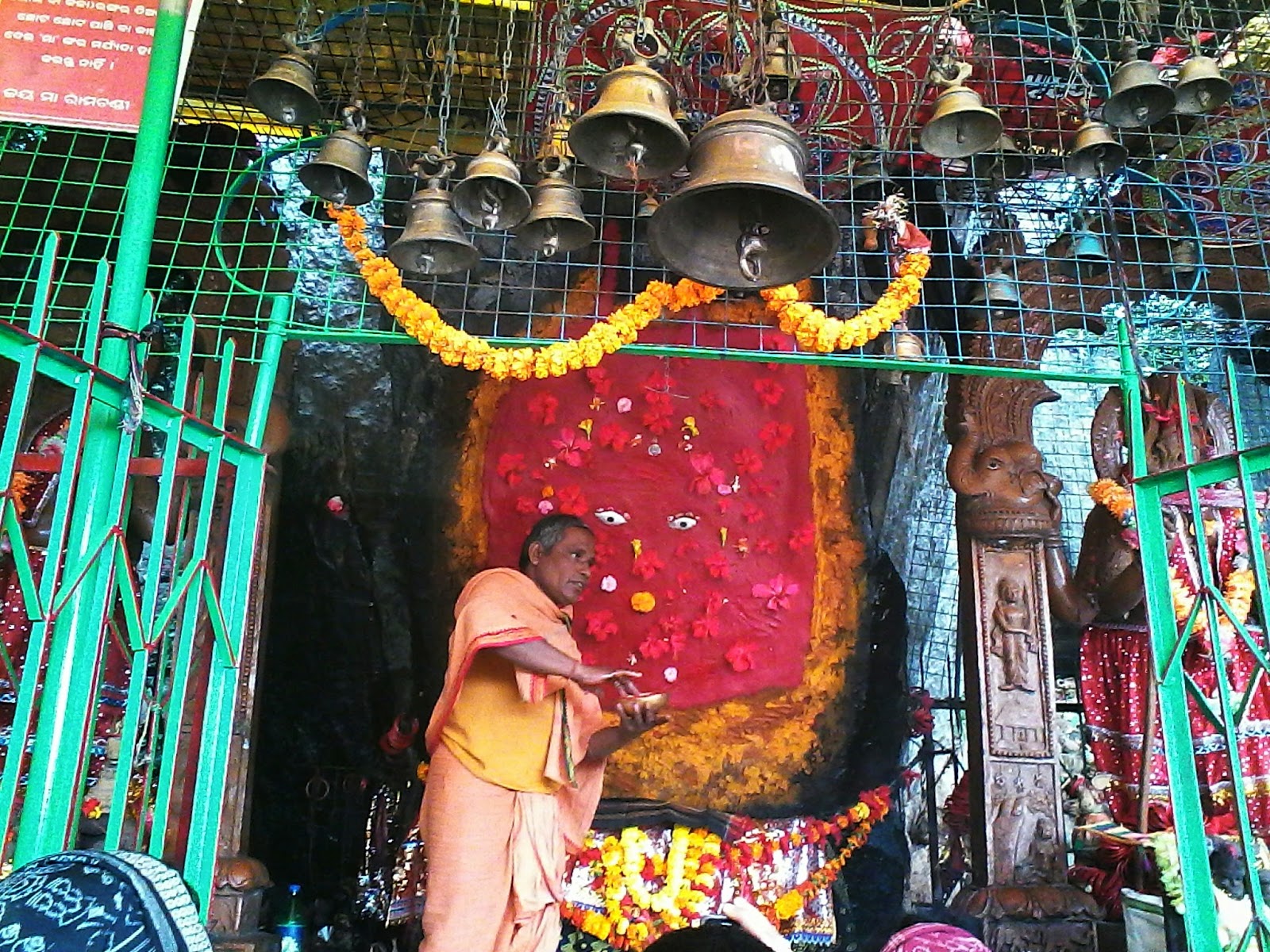LookOdisha: Maa Ramachandi Temple,Garhamanatri,Khurda