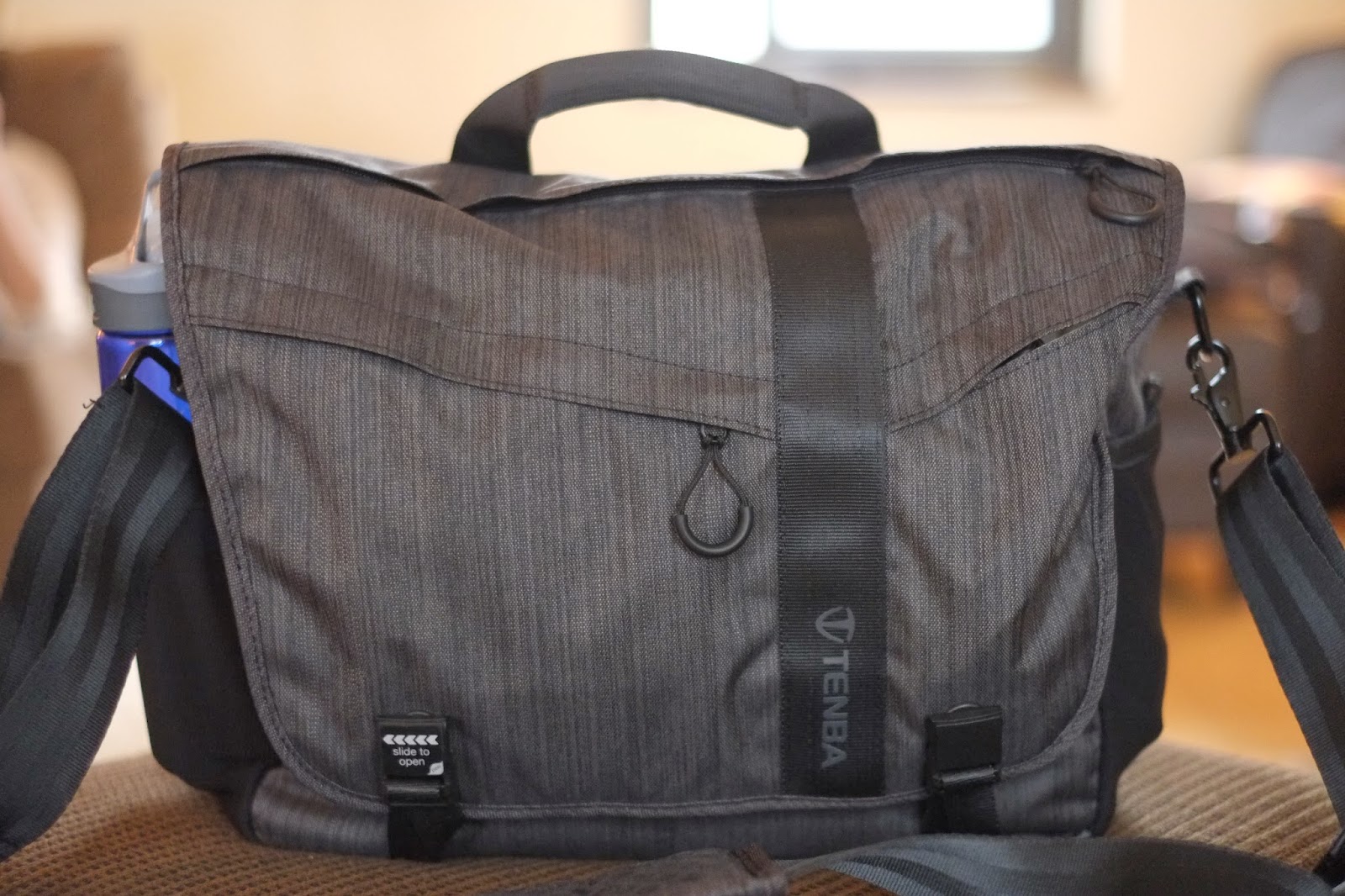 Tenba DNA 13 Bag (Features Score: 22.5; Access. Score: 9.3/10 ...