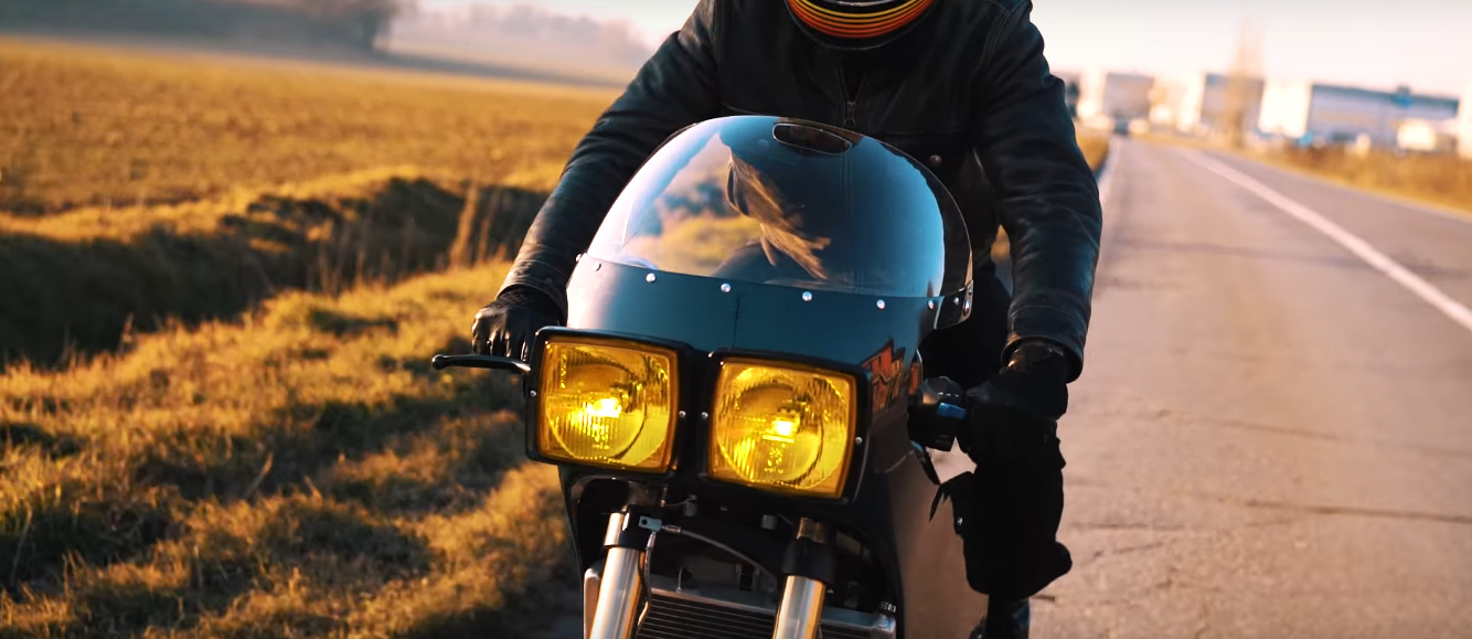 Midnight Runner - Electric café racer by Apache - RocketGarage - Cafe ...